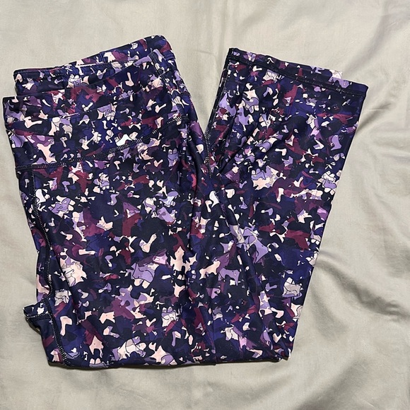 Fabletics | Pants & Jumpsuits | Fabletics Capri Length Pants | Poshmark